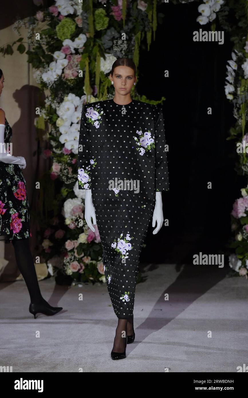 Model Bente Oort walks on the runway at the Richard Quinn fashion show ...