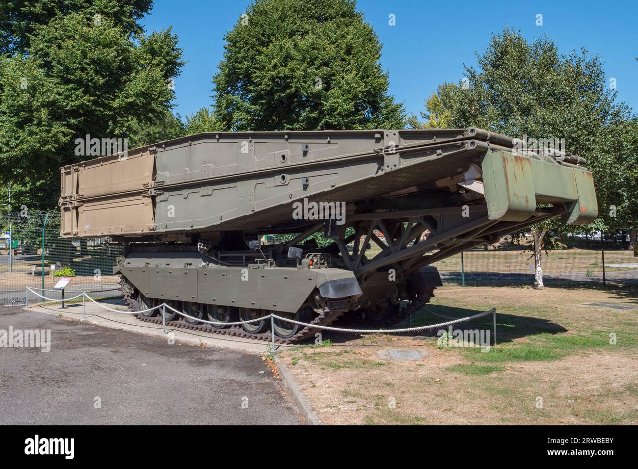 Vehicle launched bridge hi-res stock photography and images - Alamy