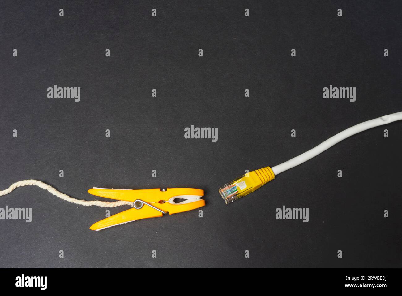 Cable system hi-res stock photography and images - Alamy