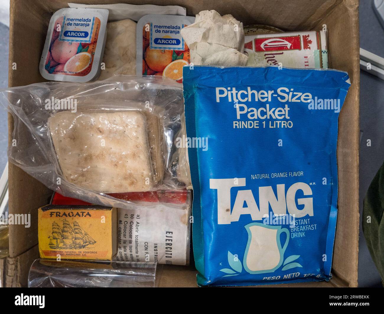 An Argentinian officer's food ration pack from the Falklands War in ...