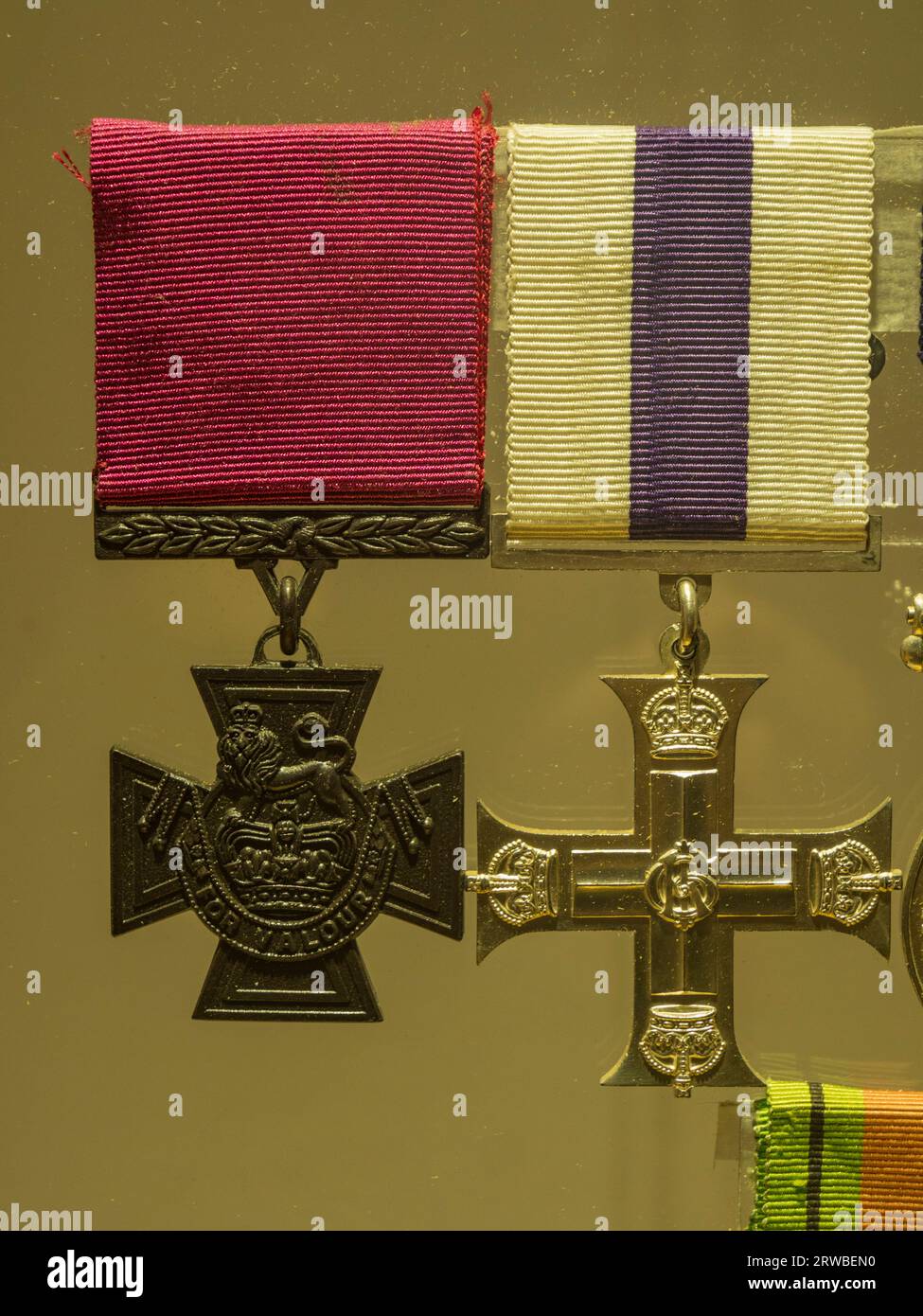 Victoria Cross and Military Cross of Major Brett Mackay Cloutman VC MC ...