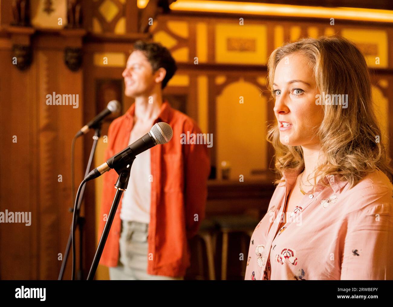 Rhiannon Chesterman and Daniel Cahill recording West End New Friends at ...