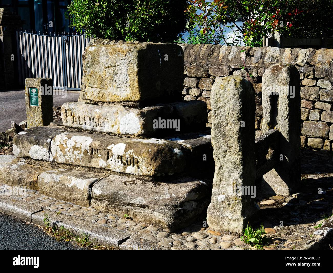 Clint cross hi-res stock photography and images - Alamy