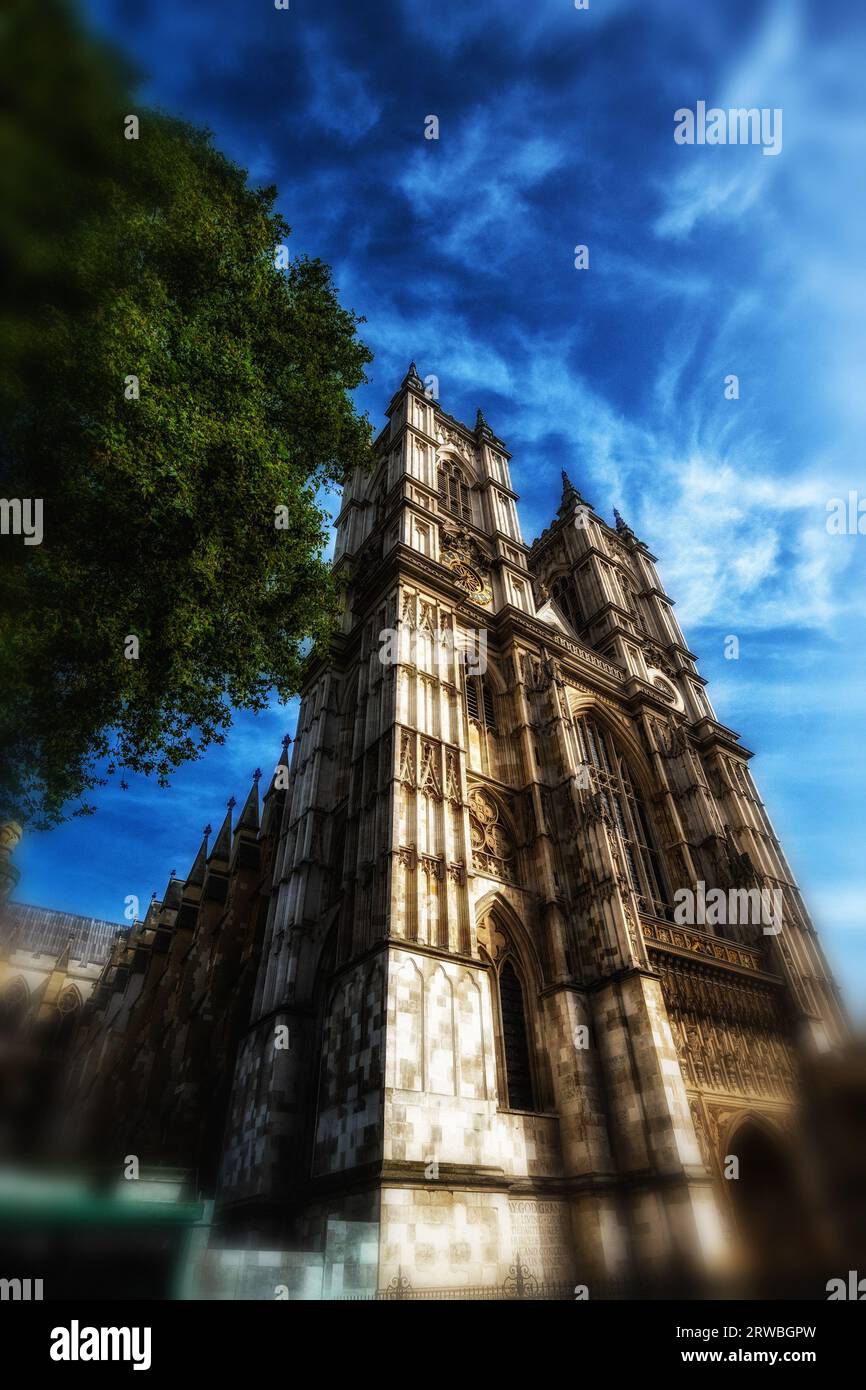 Churches london hi-res stock photography and images - Alamy