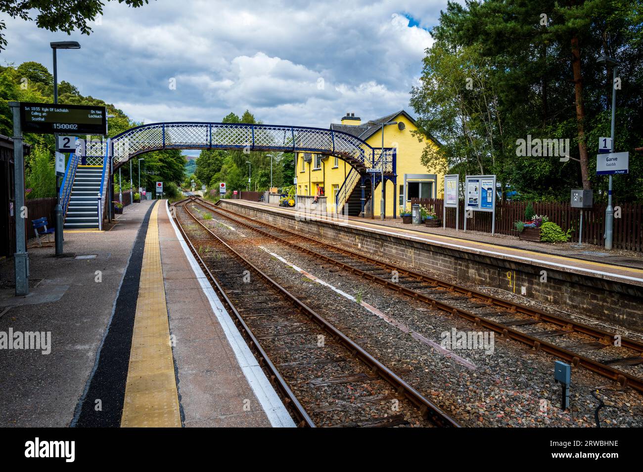Garve railway station hi-res stock photography and images - Alamy