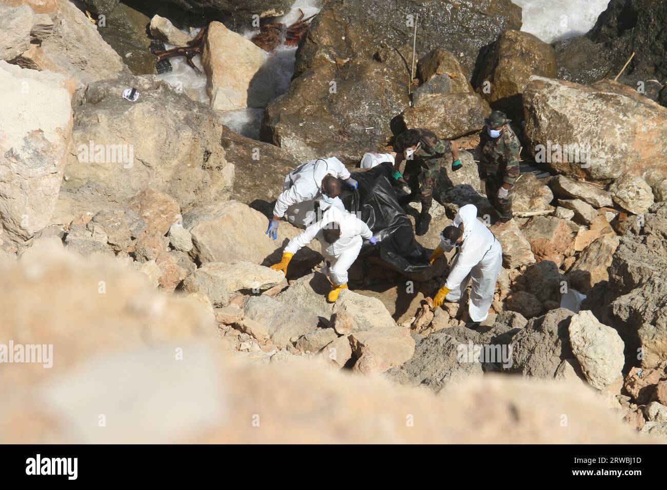 Rescue teams look for flash flood victims in the city of Derna, Libya ...