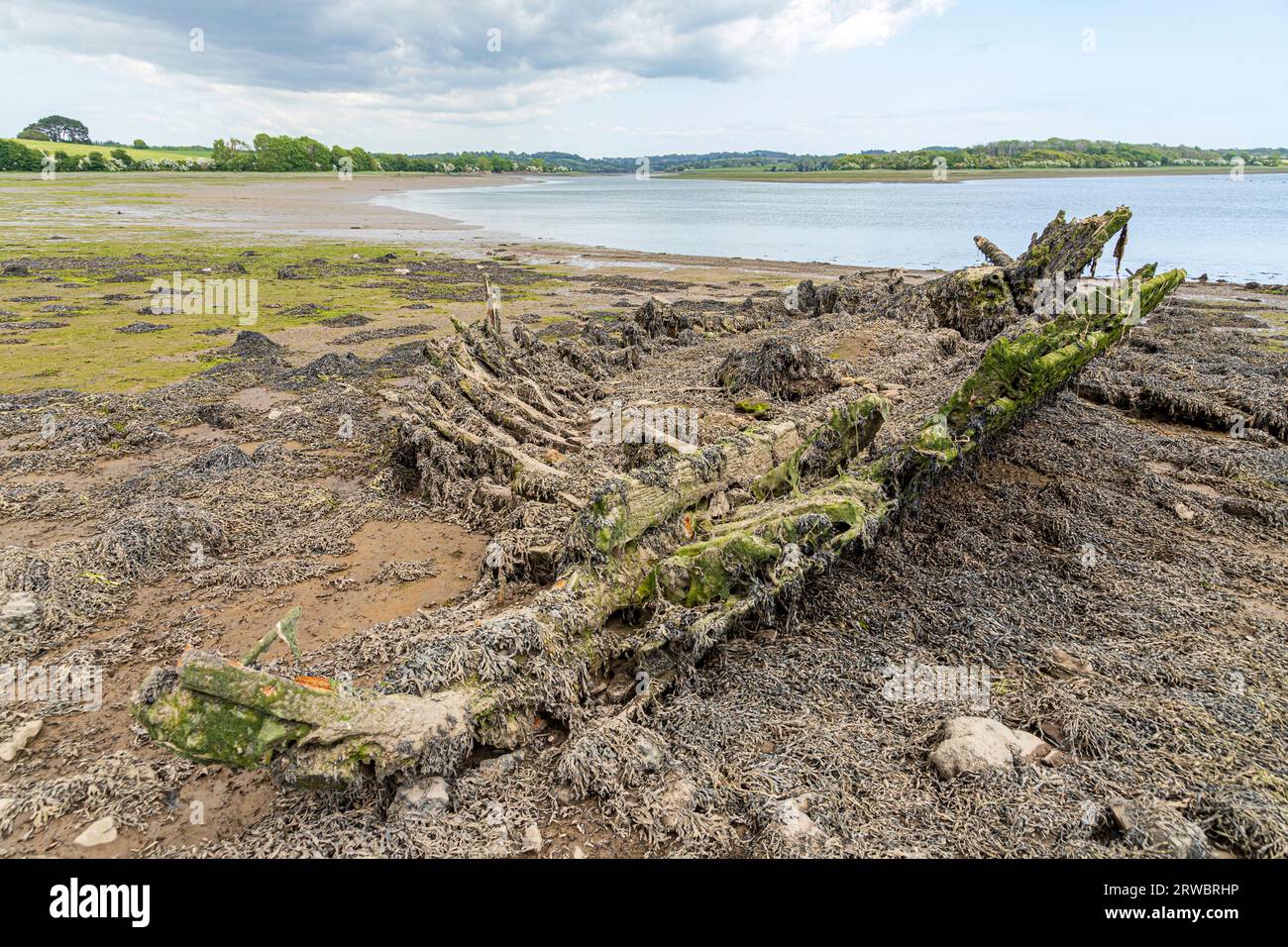 Lowestoft trawler "Helping Hand" (built 1921) laid up in Black Mixen ...