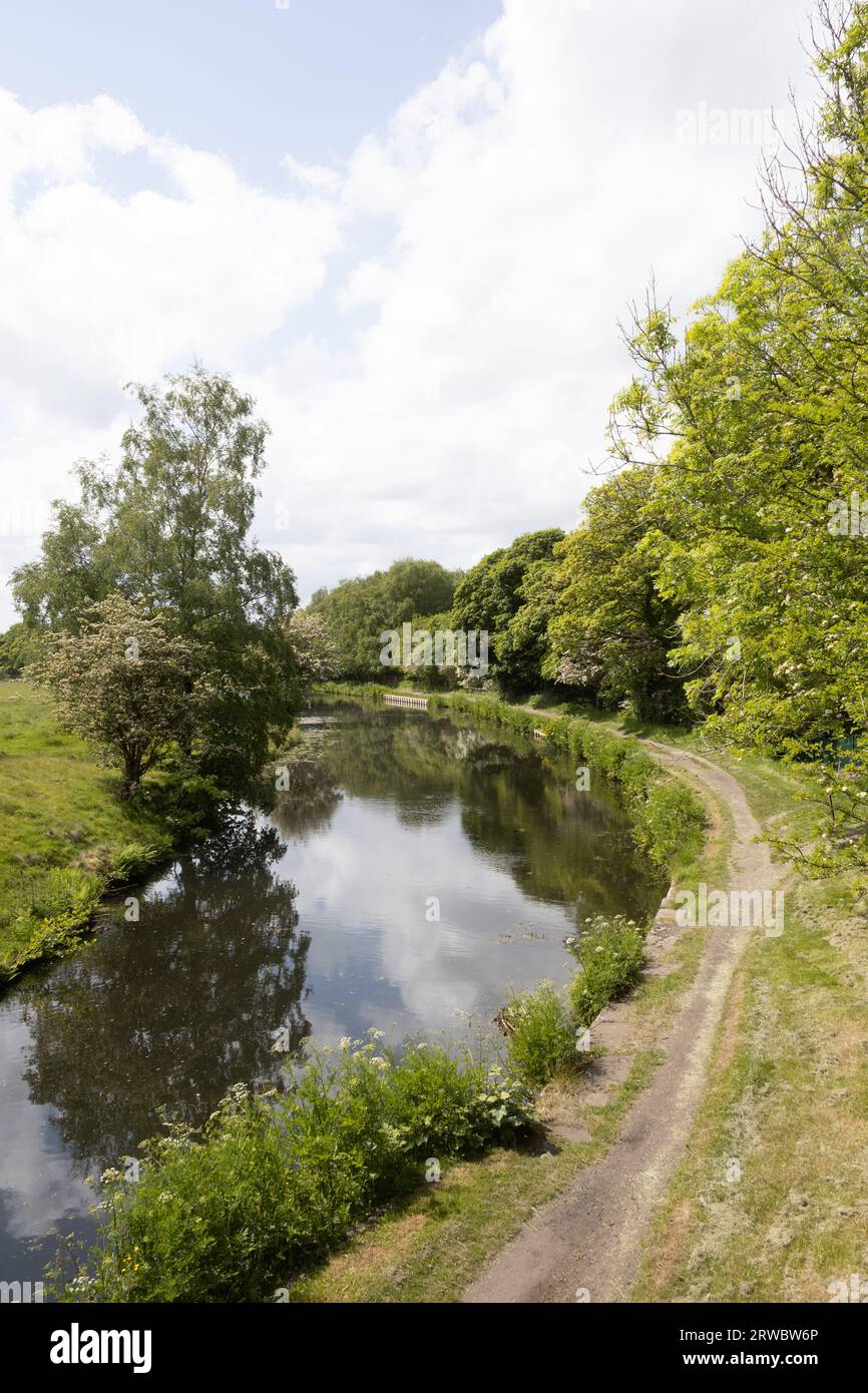The Leeds and Liverpool Canal near Riley Green between Higher Wheelton ...