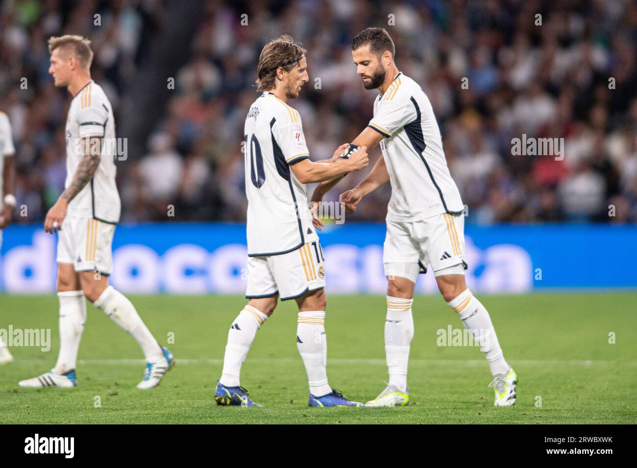 Real madrid nacho modric hi-res stock photography and images - Alamy