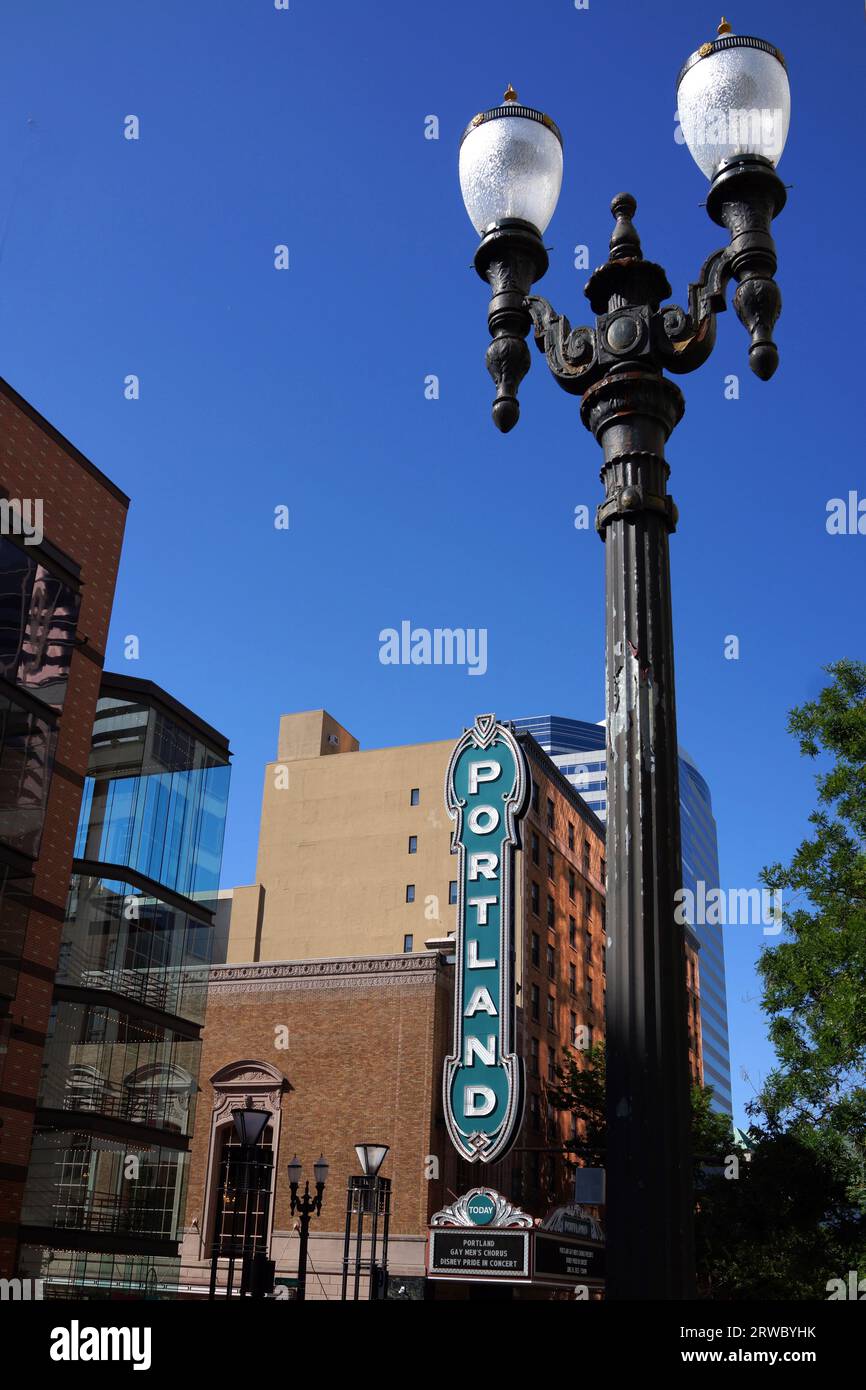 Portland city oregon usa hi-res stock photography and images - Alamy