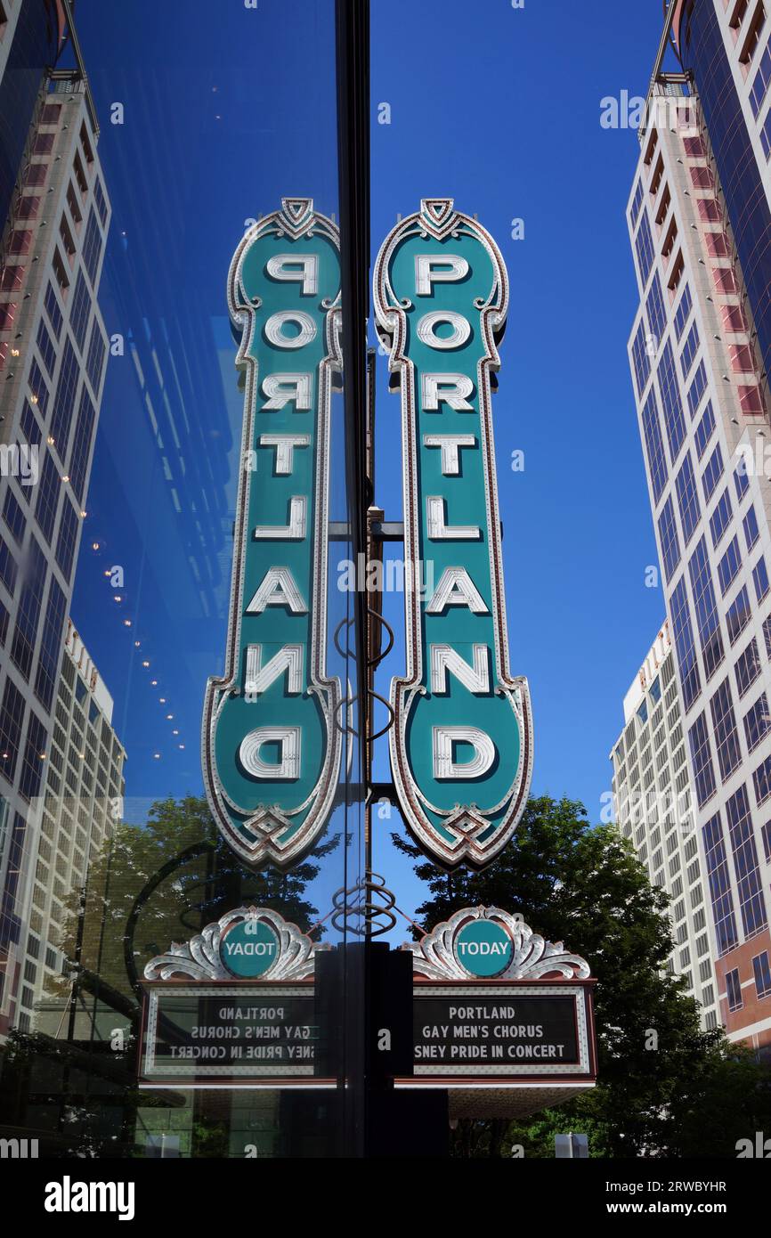 Portland city oregon usa hi-res stock photography and images - Alamy