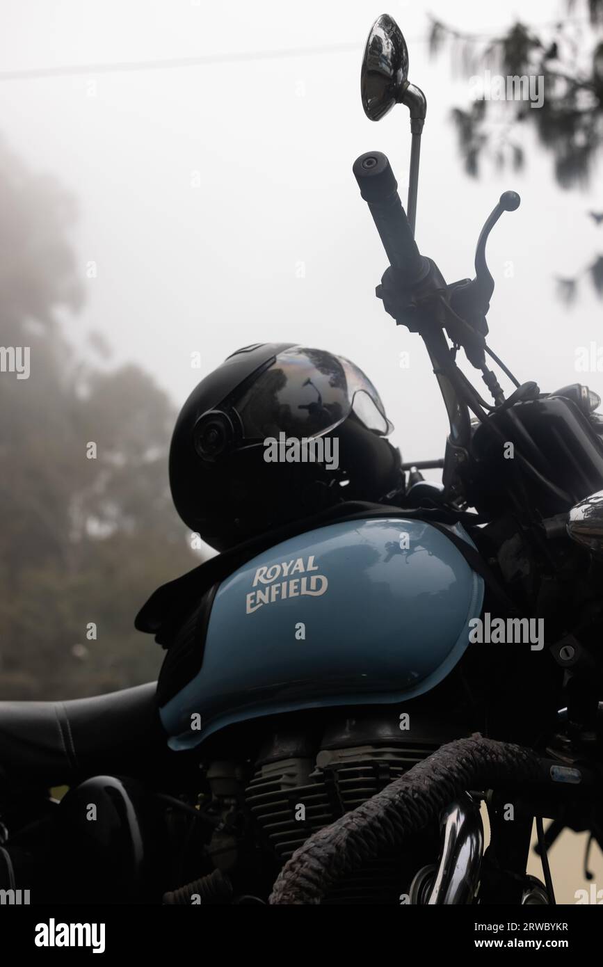 Royal enfield classic 350 hi-res stock photography and images - Alamy