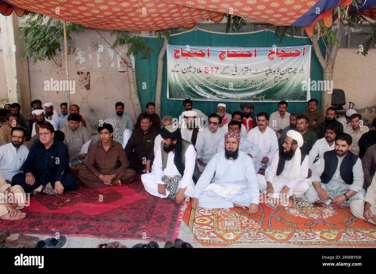 Members of Newly Regularize Joint Action Committee are holding protest ...