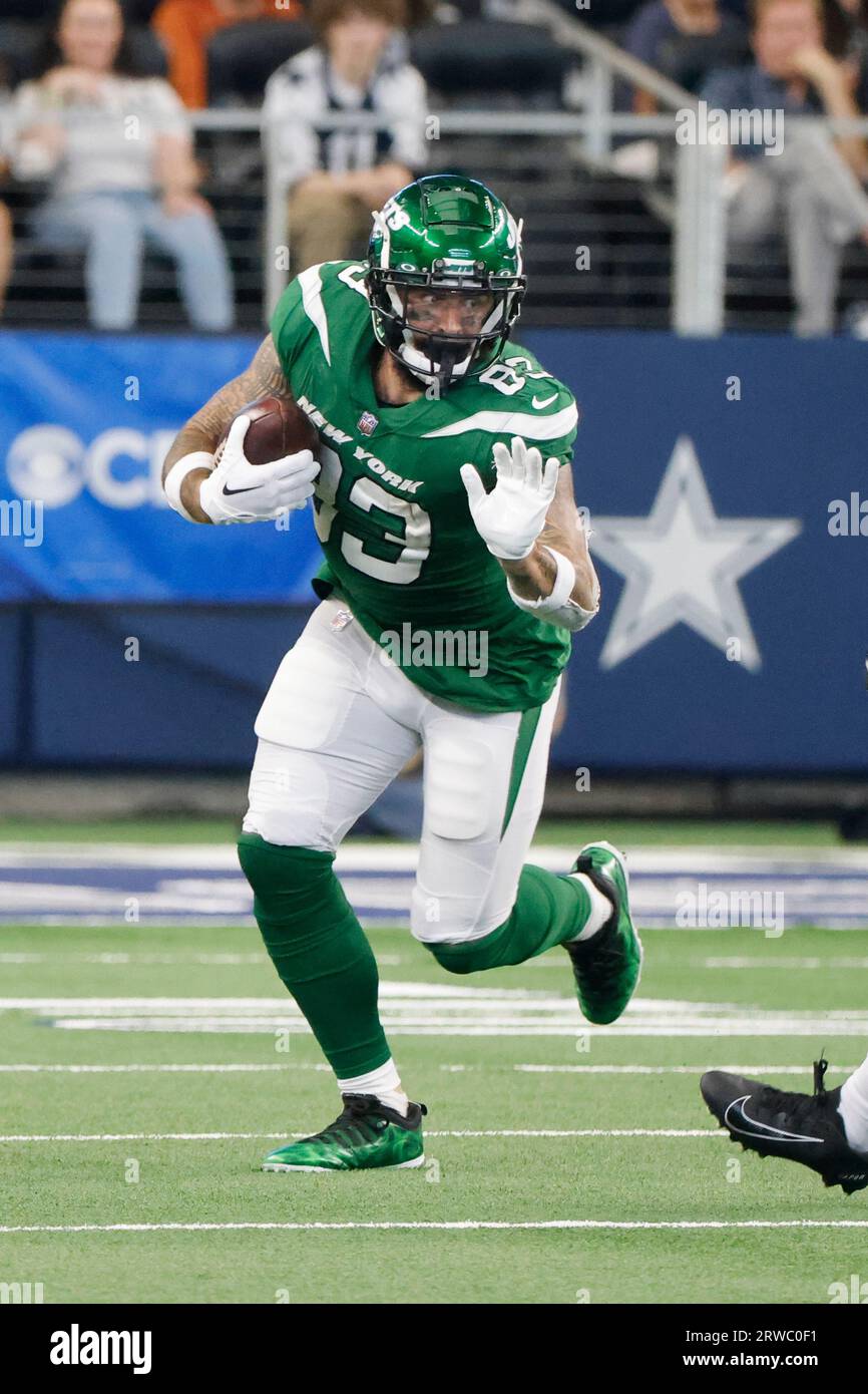 New York Jets tight end Tyler Conklin (83) runs after a reception ...