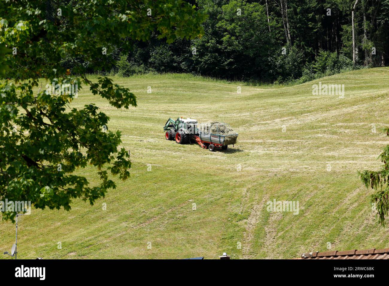 Harvest vehicle hi-res stock photography and images - Alamy