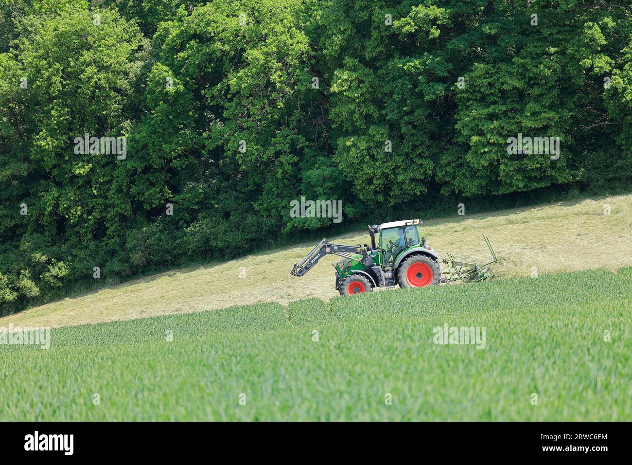 Harvest vehicle hi-res stock photography and images - Alamy