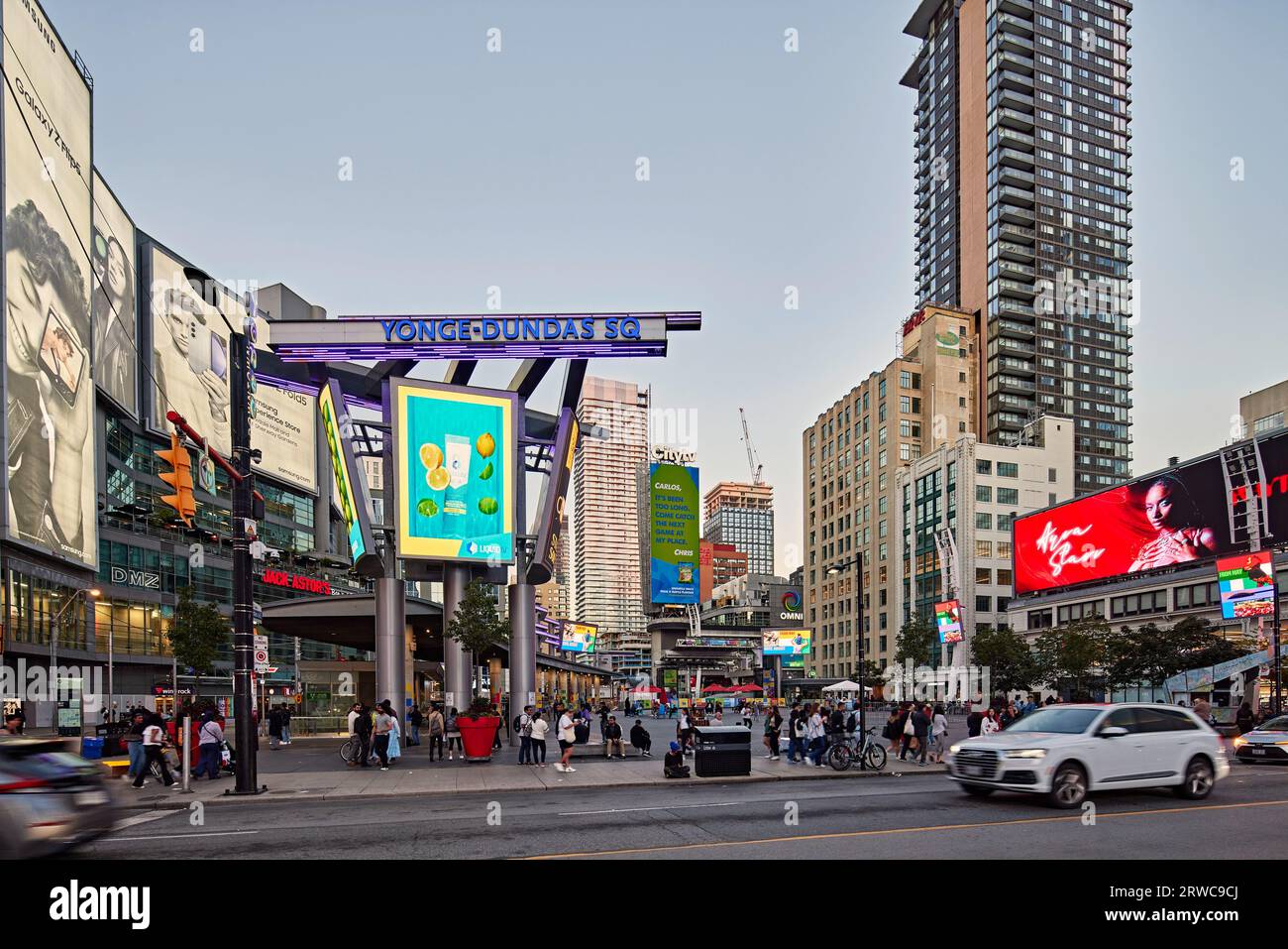 Eaton centre mall toronto ontario canada business hi-res stock ...