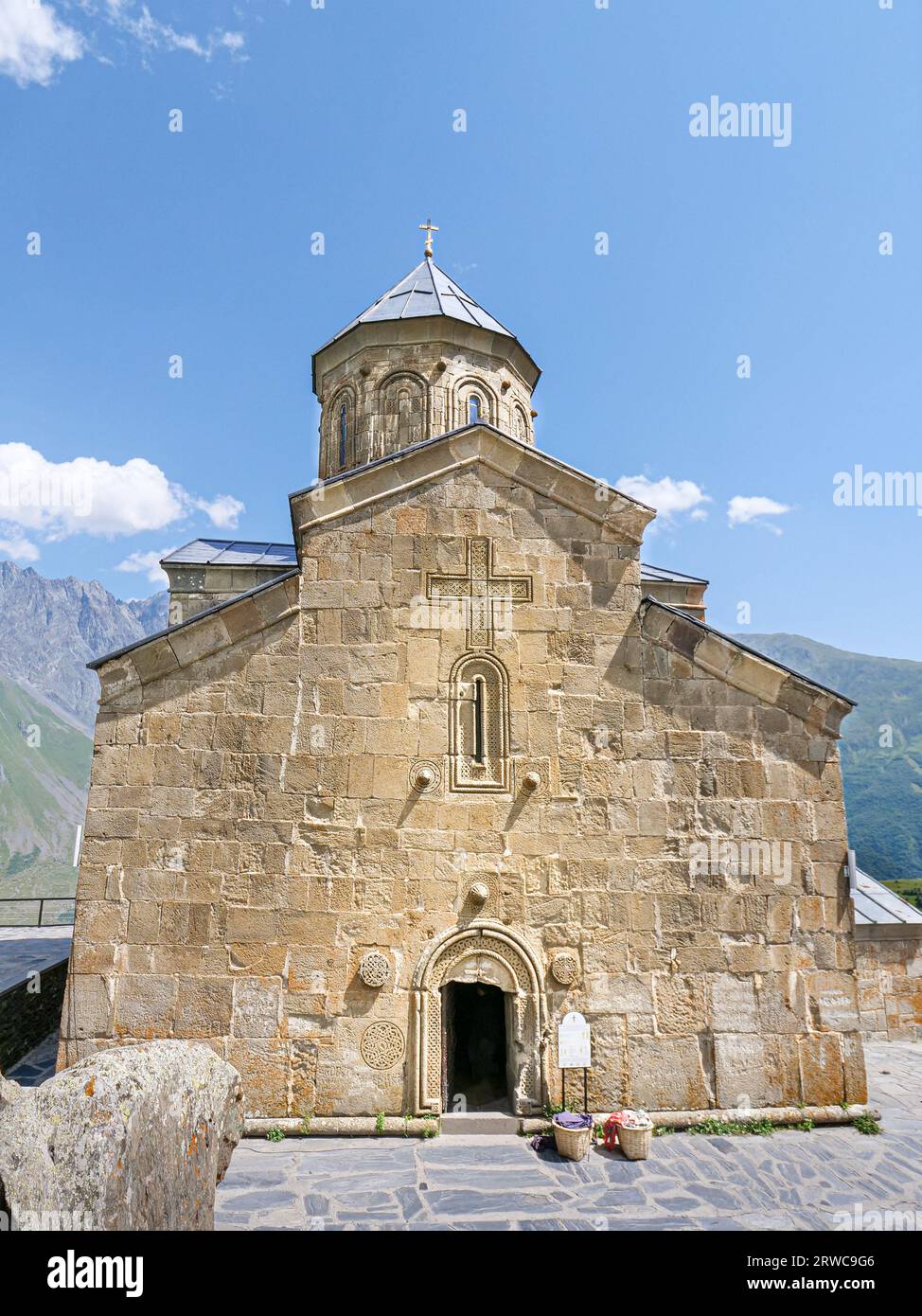 Gergeti Trinity Church, Georgia Stock Photo - Alamy