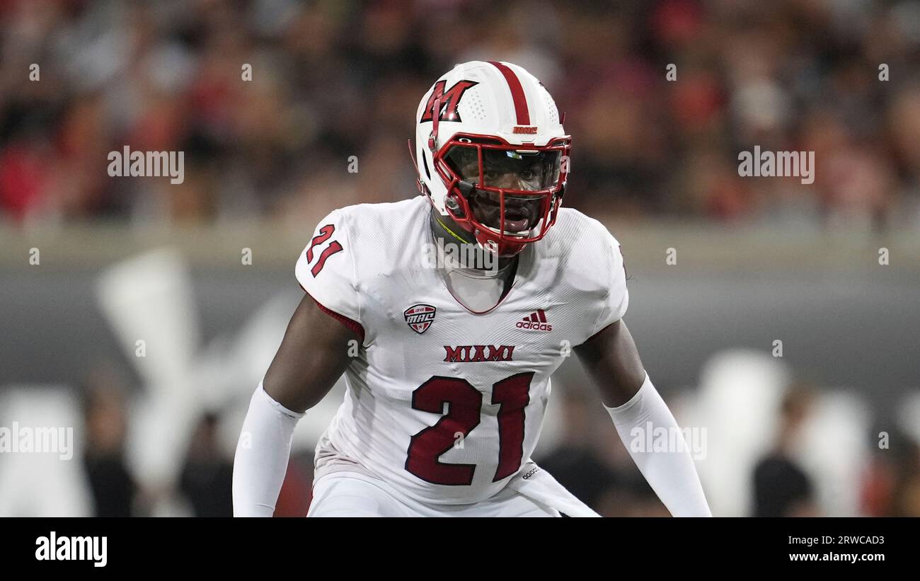 Miami (OH) Redhawks defensive back Michael Dowell (21) during an NCAA ...