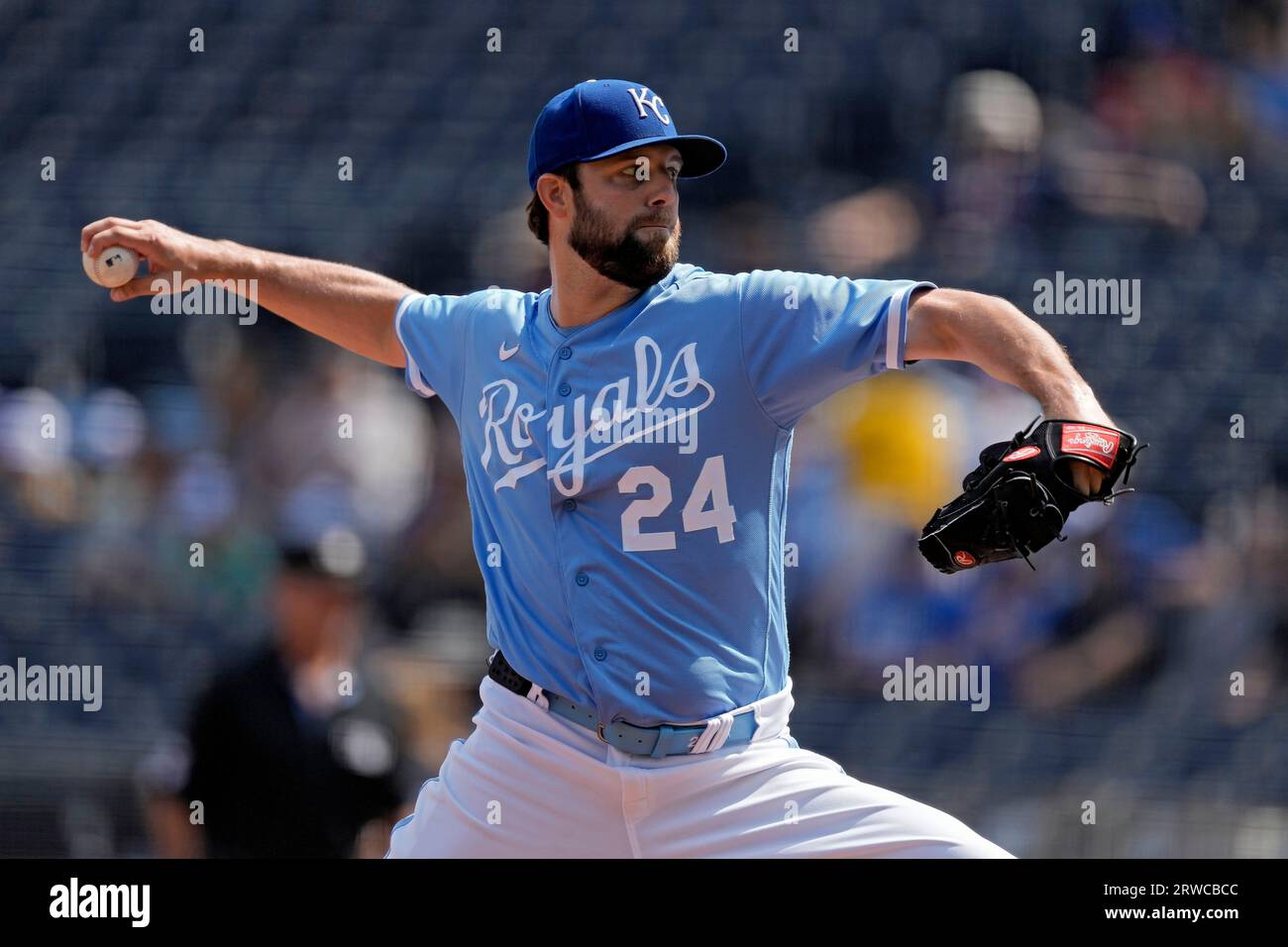 Kansas City Royals starting pitcher Jordan Lyles throws during the ...