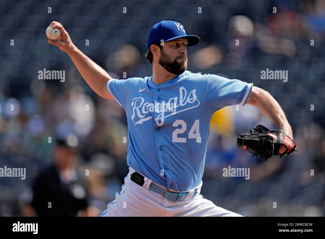 Kansas City Royals starting pitcher Jordan Lyles throws during the ...