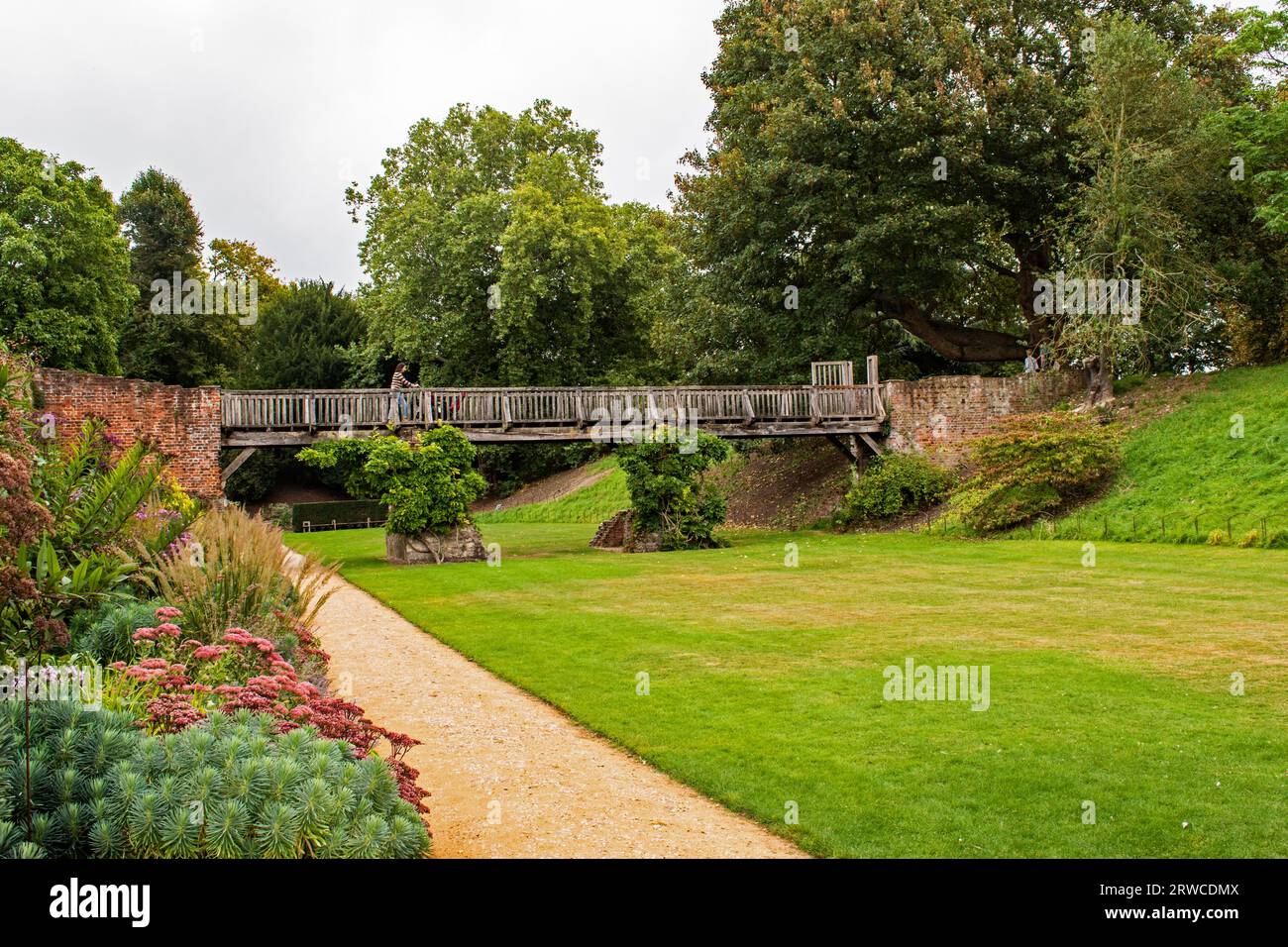 South Bridge, Eltham Palace, Eltham, Kent, England Stock Photo - Alamy