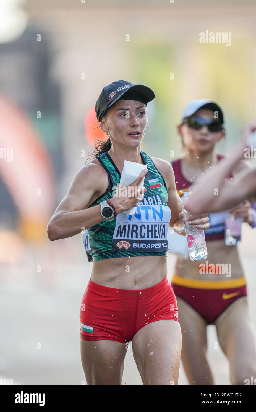 Militsa Mircheva participating in the marathon at the World Athletics ...