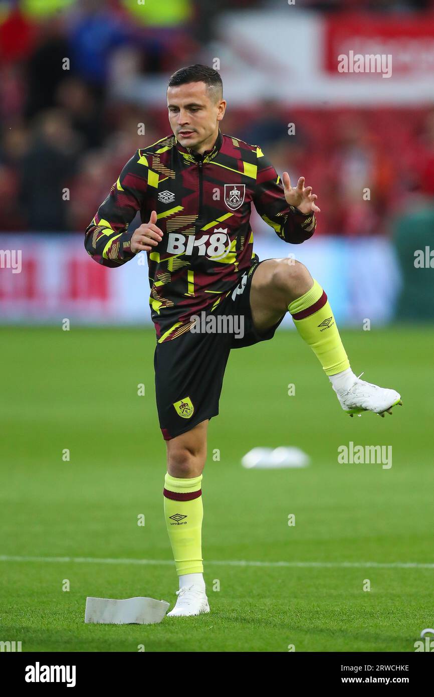 Josh Cullen #24 of Burnley during the pre-game warmup ahead of the ...