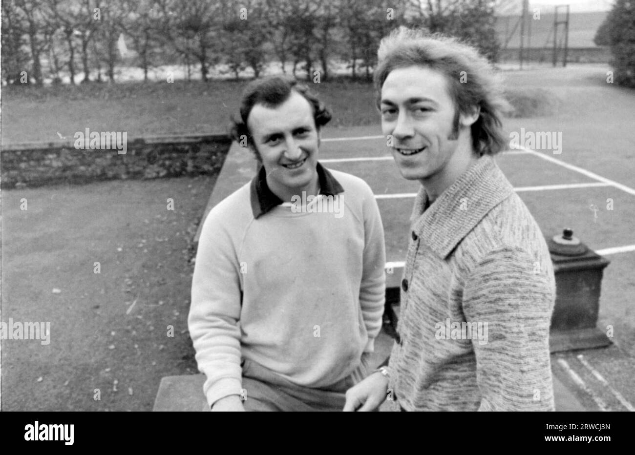 Colin Murphy chats to Charlie George Stock Photo - Alamy