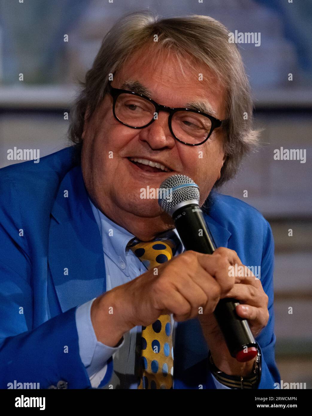 Political life hi-res stock photography and images - Alamy