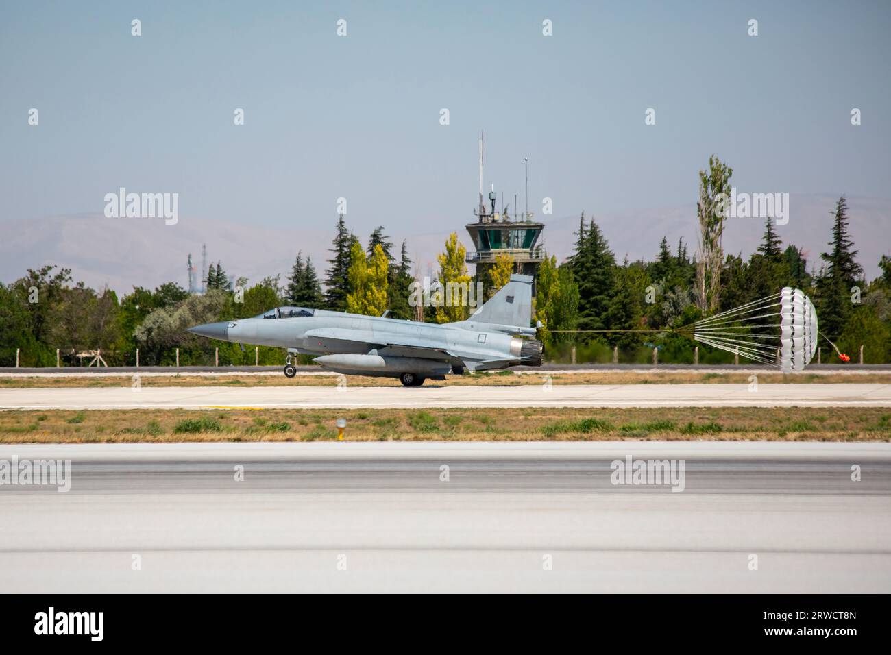 Jf 17 thunder hi-res stock photography and images - Alamy