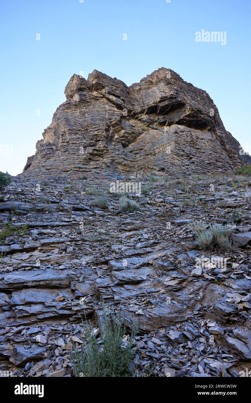 Round topped stone wall hi-res stock photography and images - Alamy