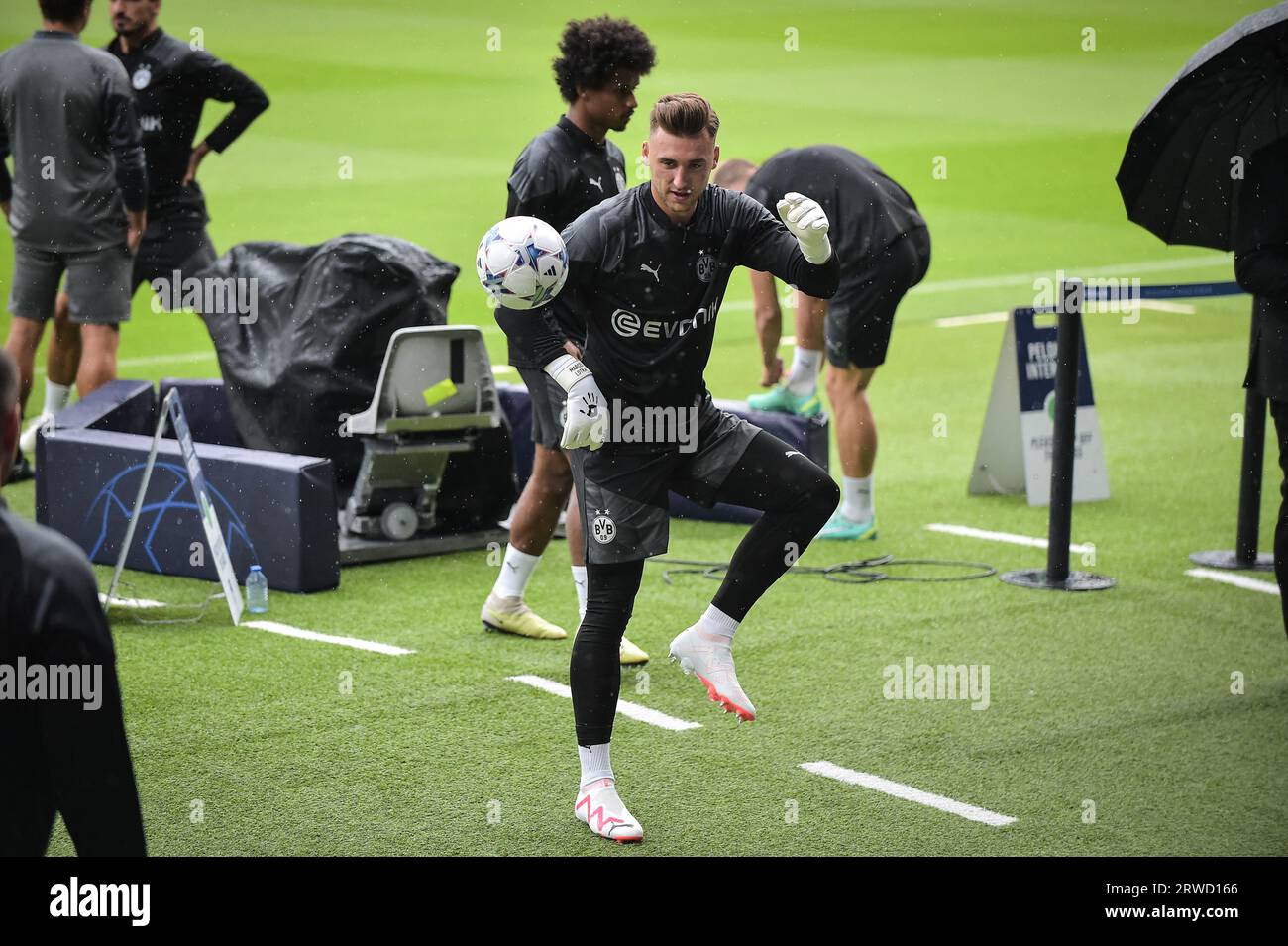 Marcel lotka borussia dortmund hi-res stock photography and images - Alamy