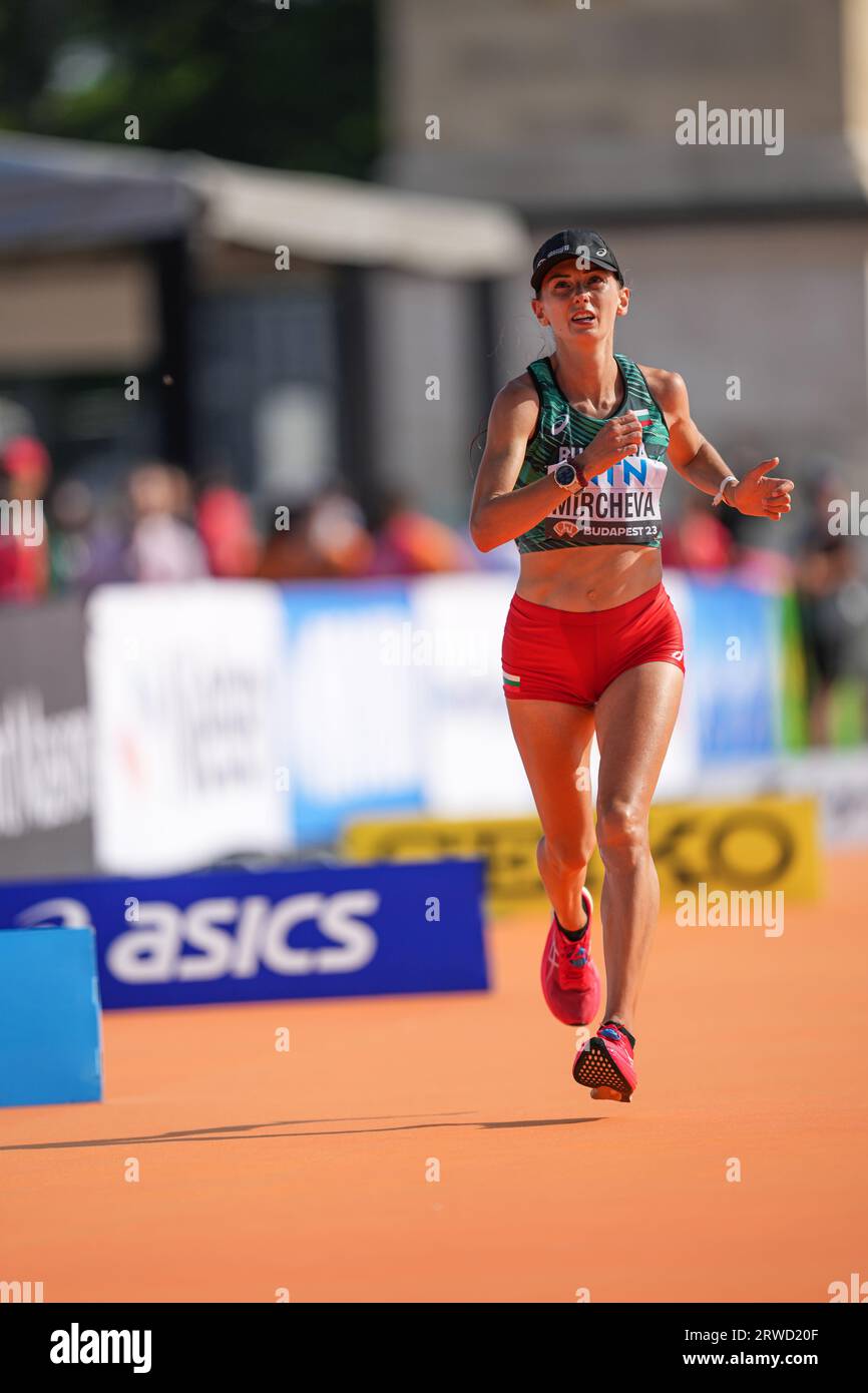 Militsa Mircheva participating in the marathon at the World Athletics ...
