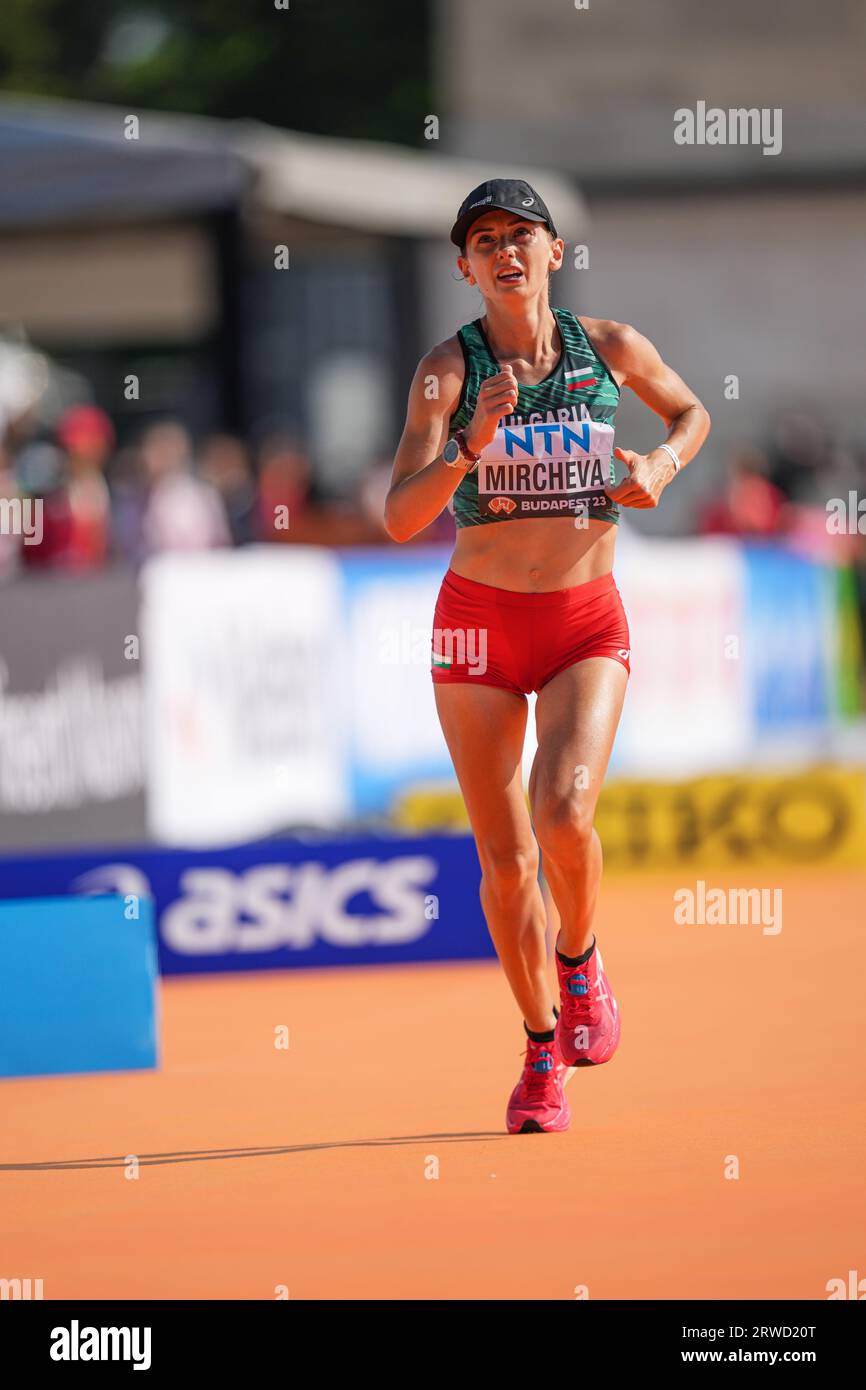 Militsa Mircheva participating in the marathon at the World Athletics ...
