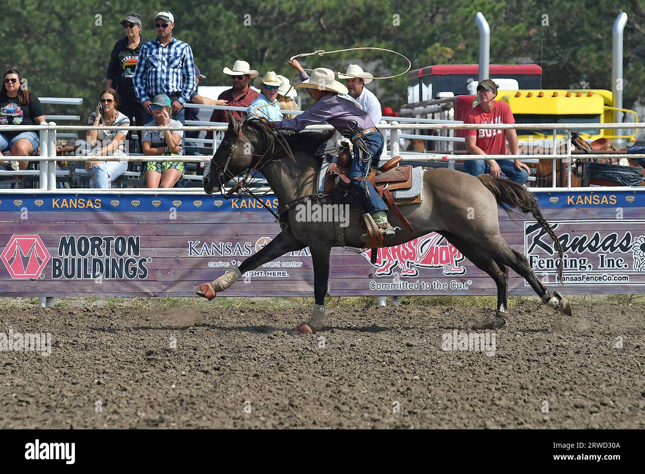Emporia, KS, USA. 17th Sep, 2023. During the team ribbon roping event ...