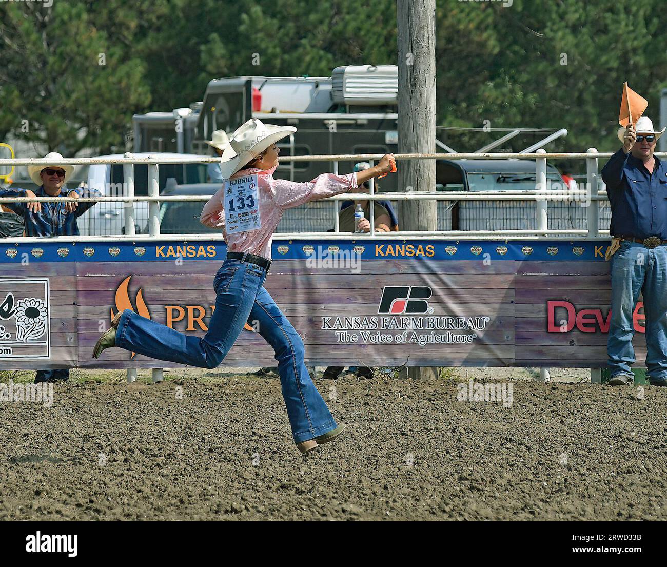 Emporia, KS, USA. 17th Sep, 2023. During the team ribbon roping event ...
