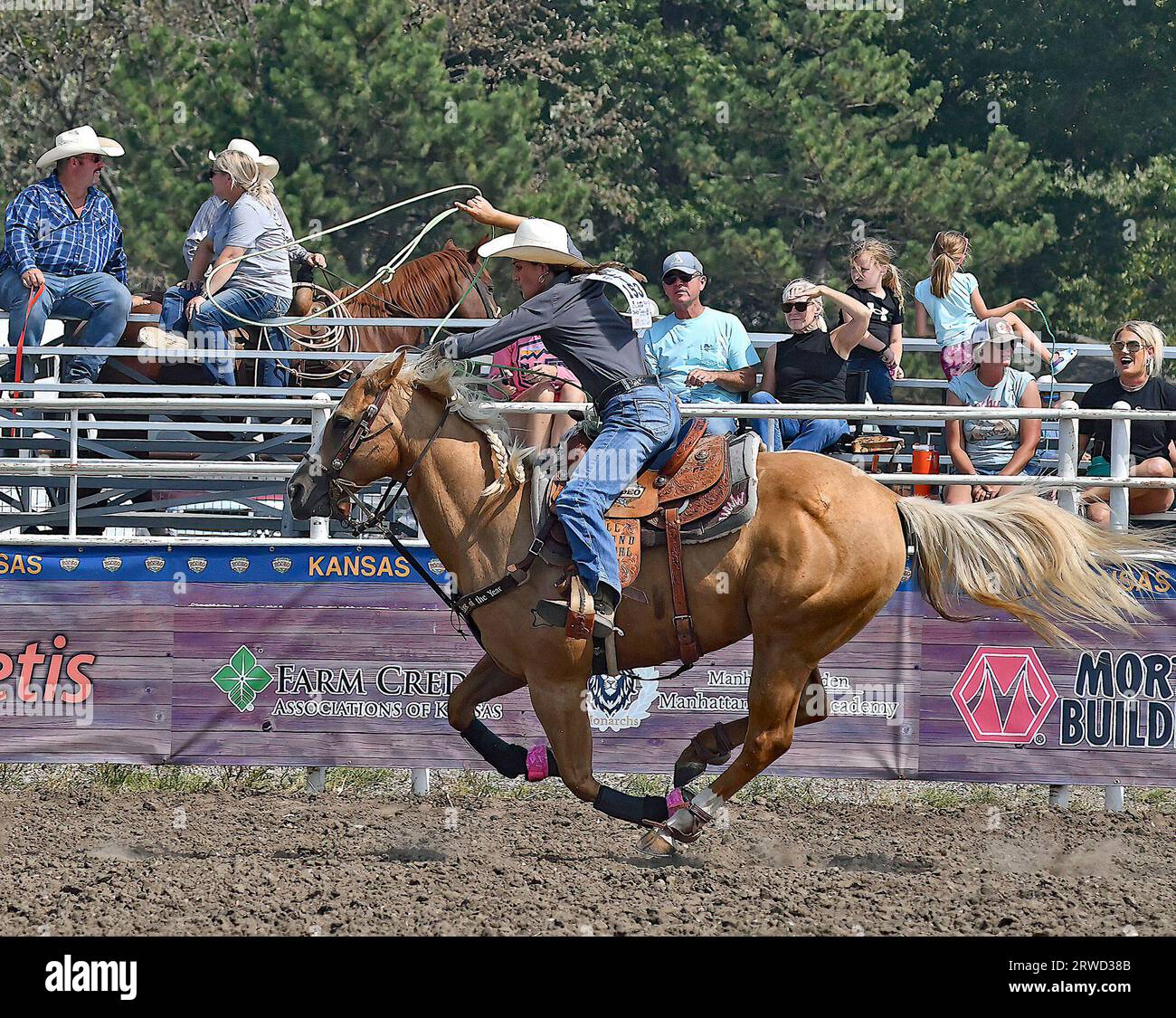 Emporia, KS, USA. 17th Sep, 2023. During the breakaway roping event ...