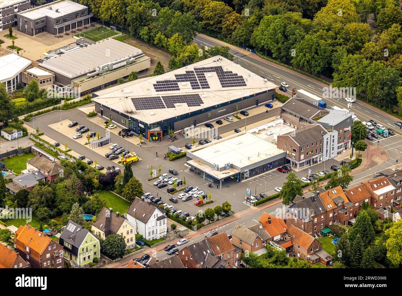 Supermarket edeka and aldi warendorfer strasse hi-res stock photography ...