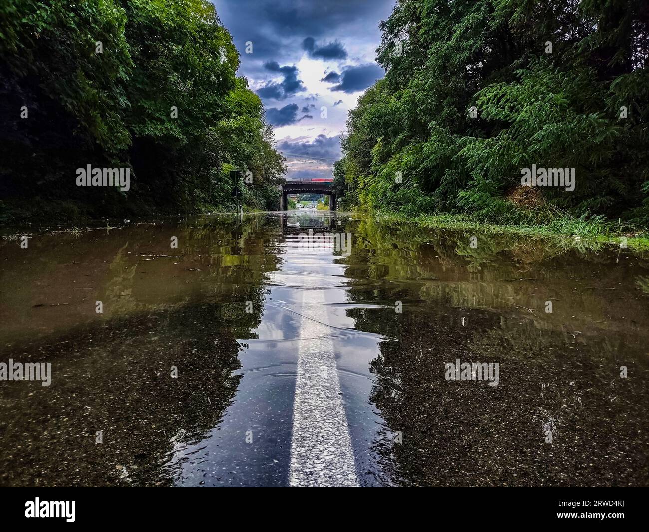 Flooded street after hurricane hi-res stock photography and images - Alamy
