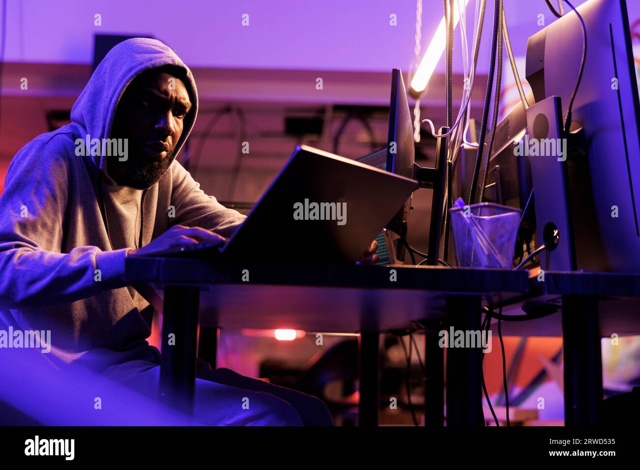 Scammer tricking victims online to steal personal information and money ...