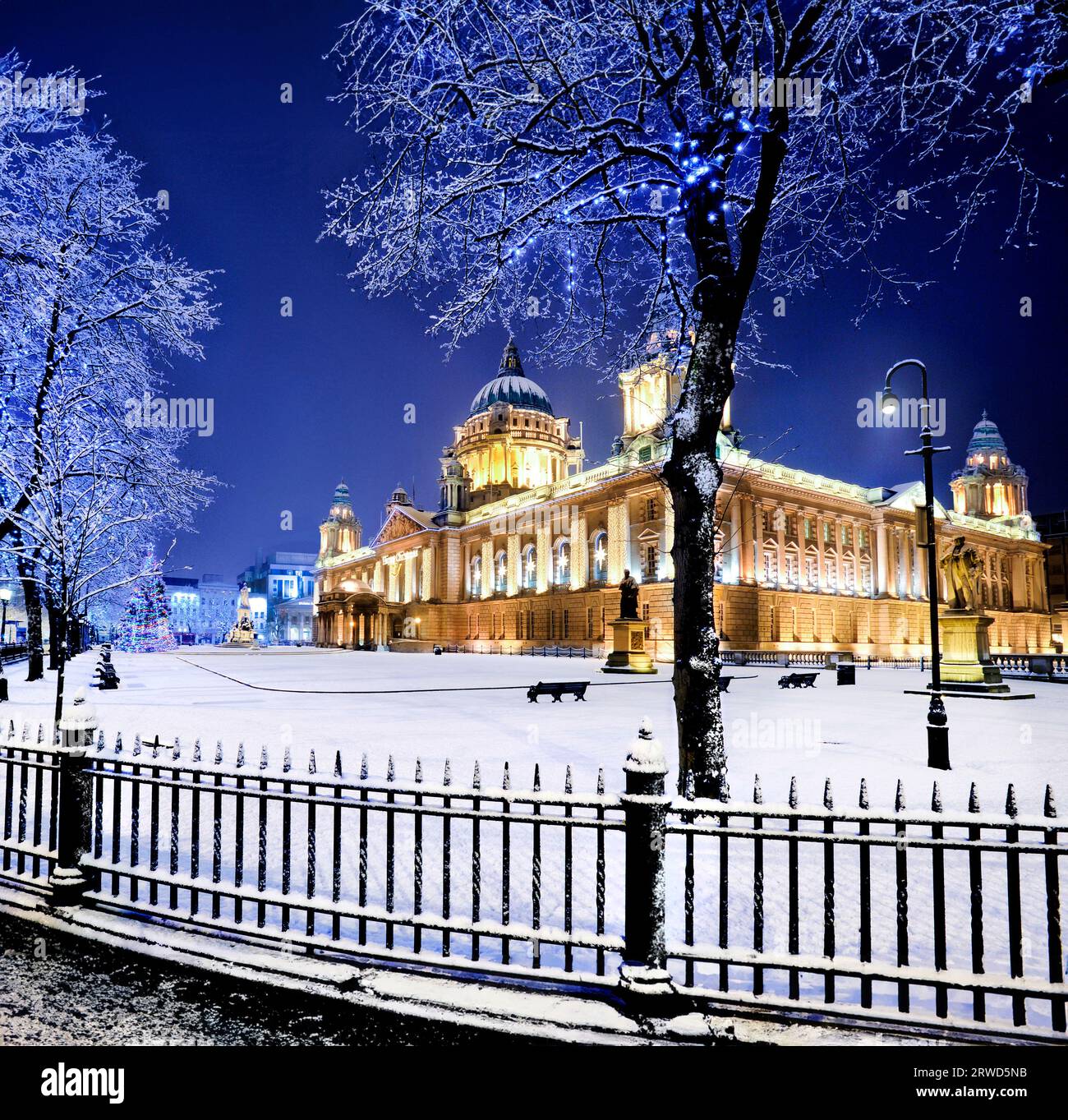 Christmas Snow at Belfast City Hall, Northern Ireland Stock Photo - Alamy