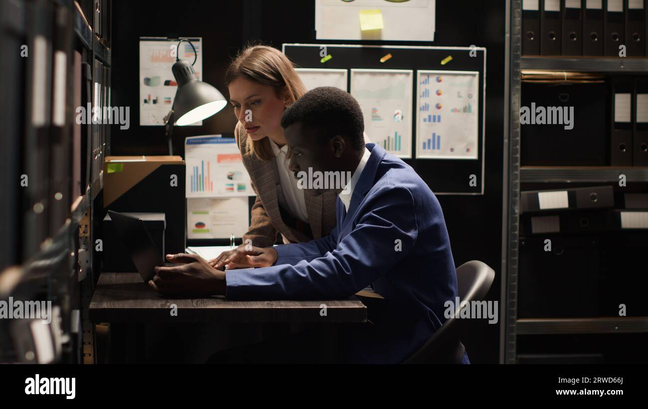 Male detective inspector and female private investigator discuss ...