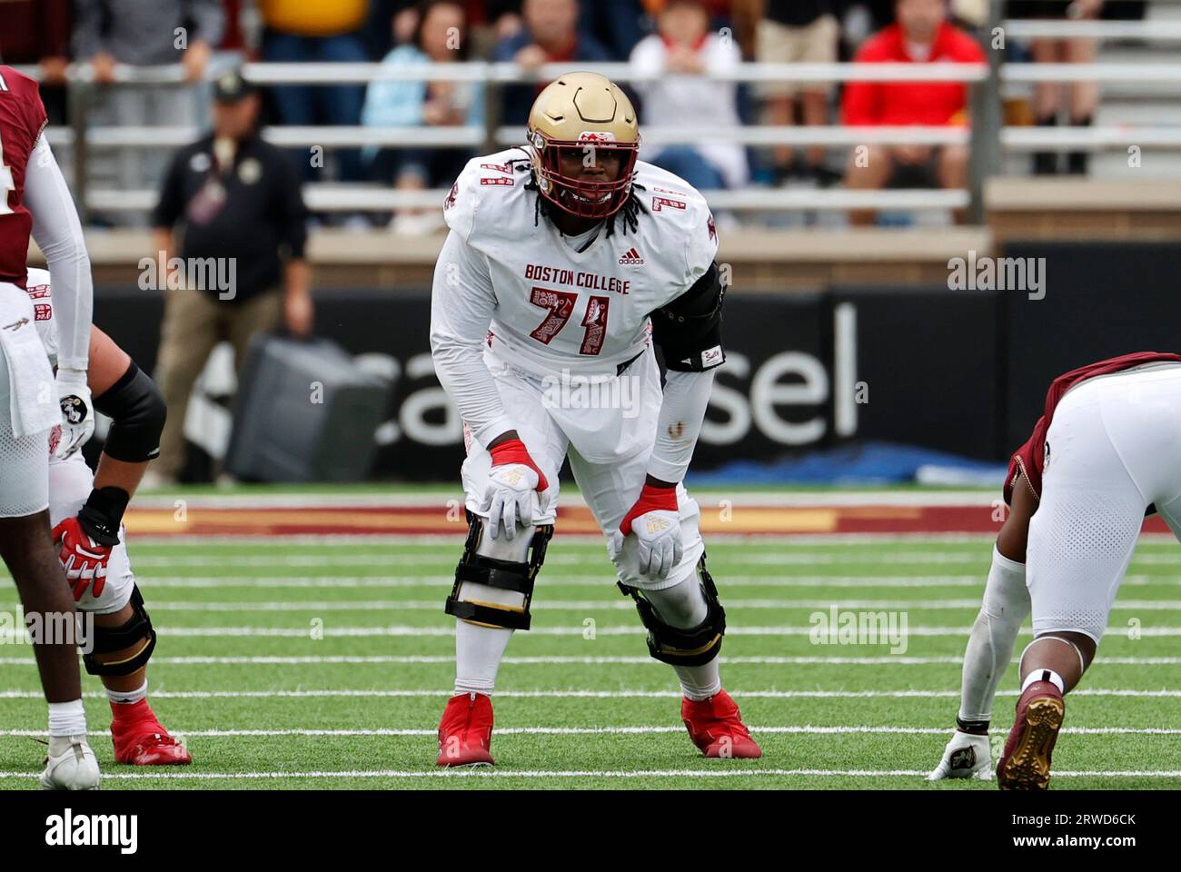 CHESTNUT HILL, MA - SEPTEMBER 16: Boston College Eagles offensive ...