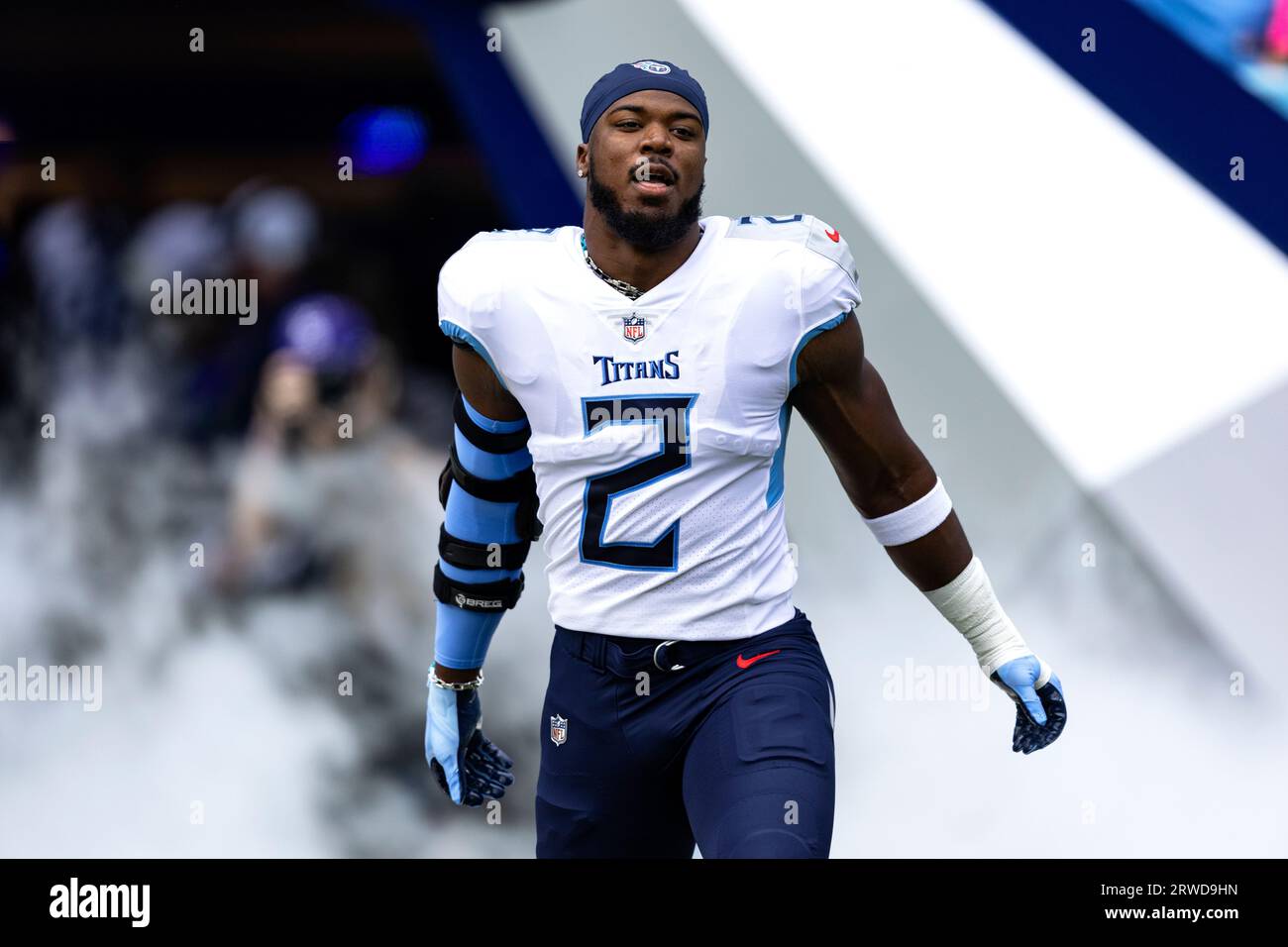 Tennessee Titans linebacker Azeez Al-Shaair (2) runs onto the field ...
