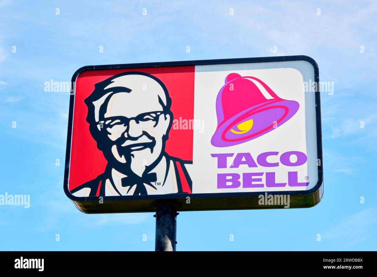 Taco bell sign hi-res stock photography and images - Alamy