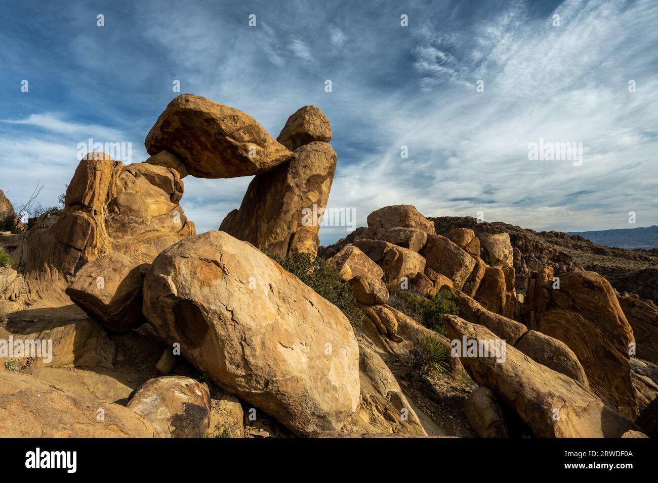 Piled rocks hi-res stock photography and images - Alamy