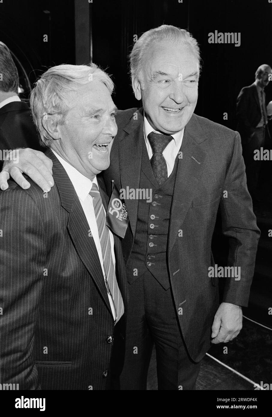 LONDON, UK. September 18, 1986: Actors Ernie Wise (left) & Donald ...