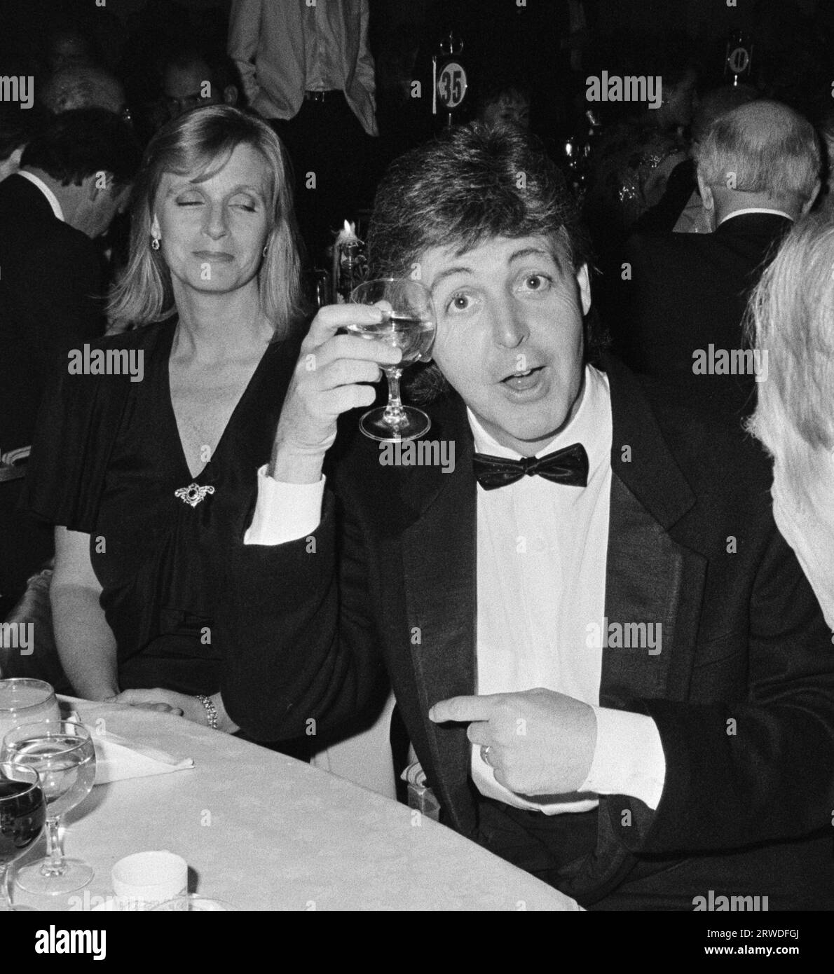LONDON, UK. October 16, 1986: Paul McCartney & wife Linda McCartney at ...