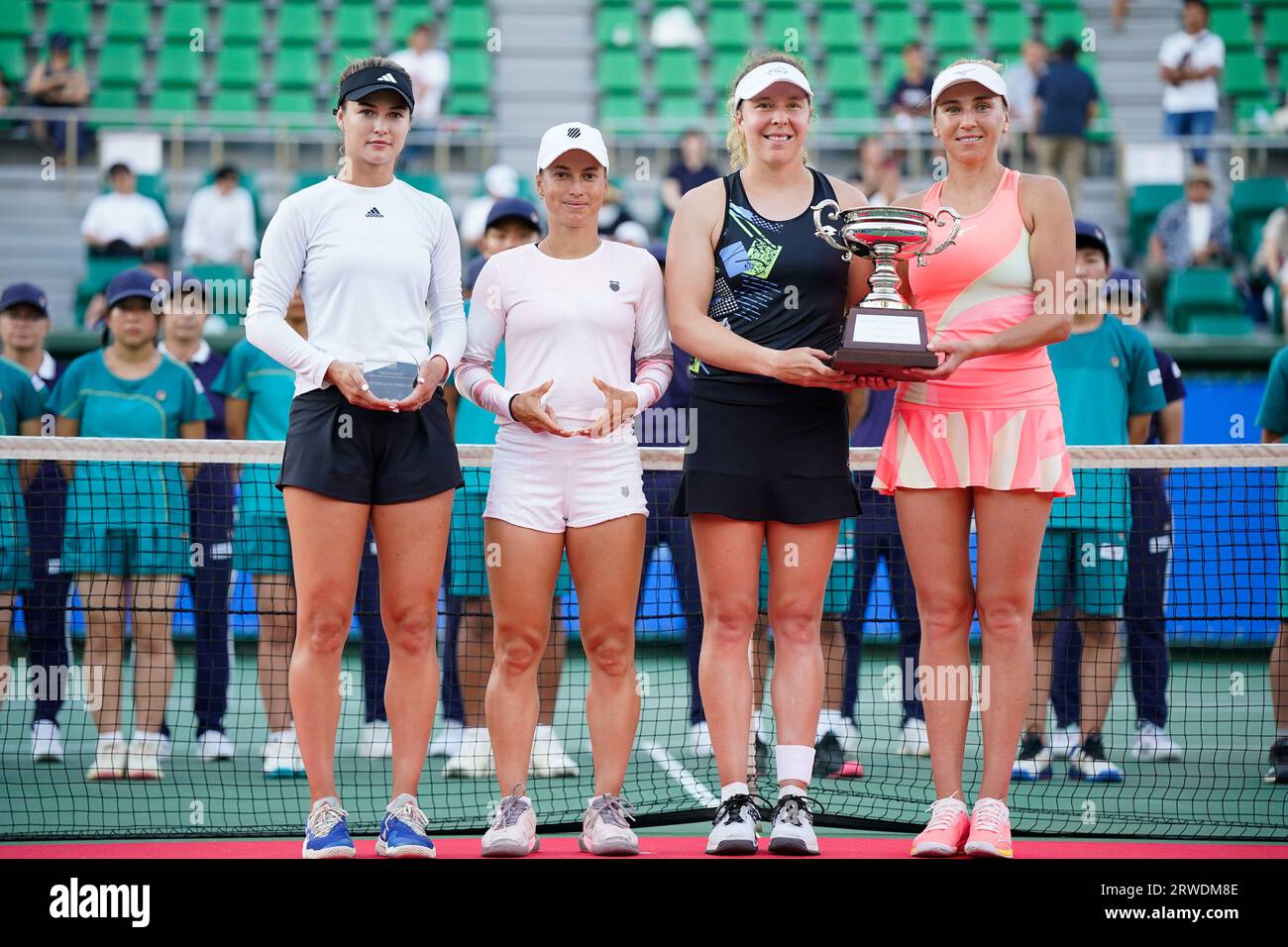 Osaka, Japan. 16th Sep, 2023. (L-R) Anna Kalinskaya (RUS), Yulia ...